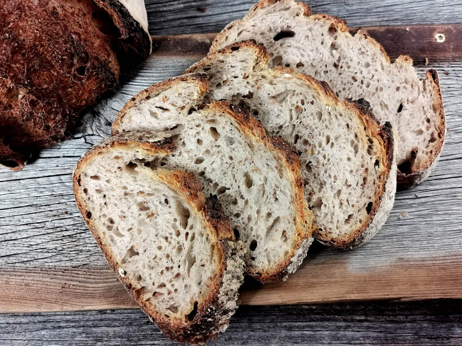 Eine harte oder weiche Kruste beim Brotbacken erreichen