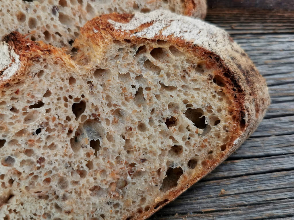 Rezept für Sauerteig-Reste-Brot Saftig und lecker!