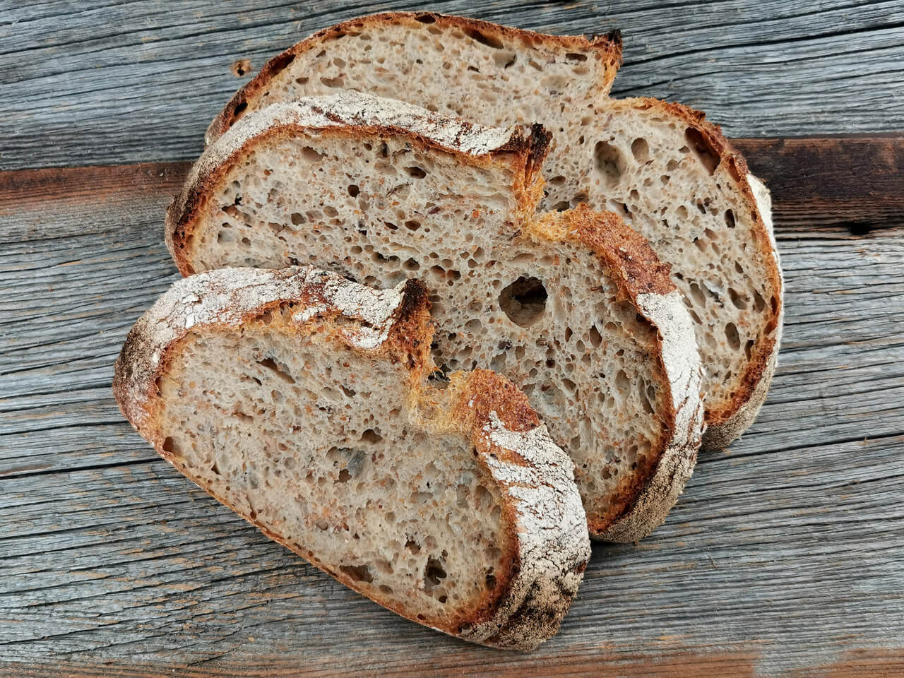 Rezept für Sauerteig-Reste-Brot Saftig und lecker!