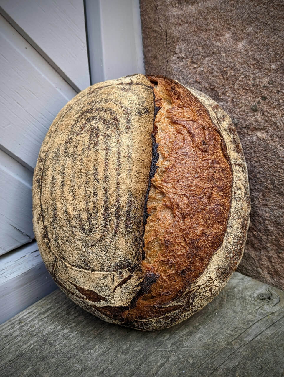 Oldie Bread Sauerteigbrot mit Urkorn und Altbrot