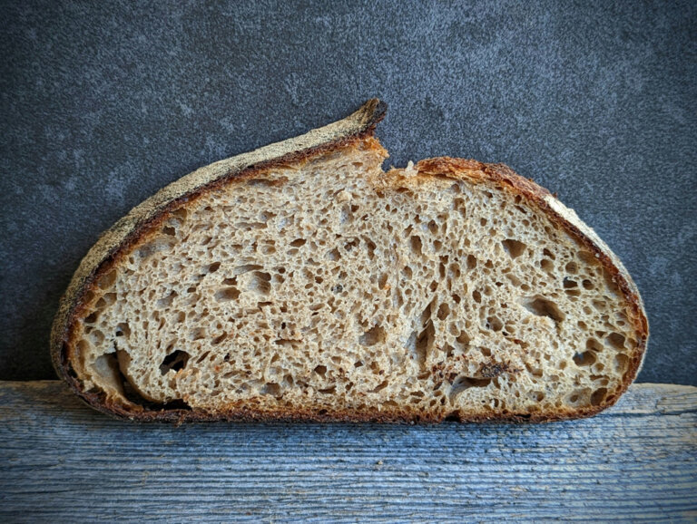 Oldie Bread Sauerteigbrot mit Urkorn und Altbrot